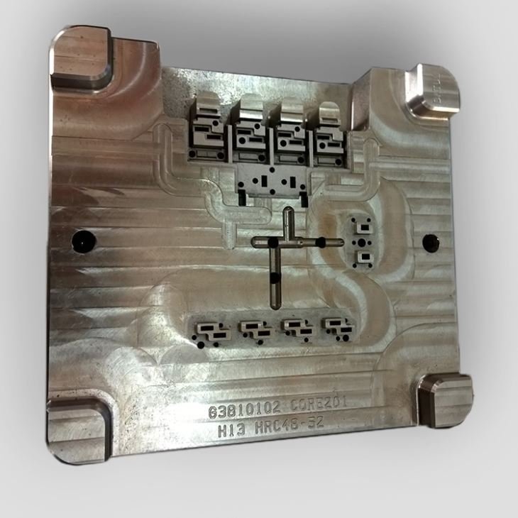 Yizumi-HPM Sells Large Tonnage Two-Plate Injection Molding Machine ...